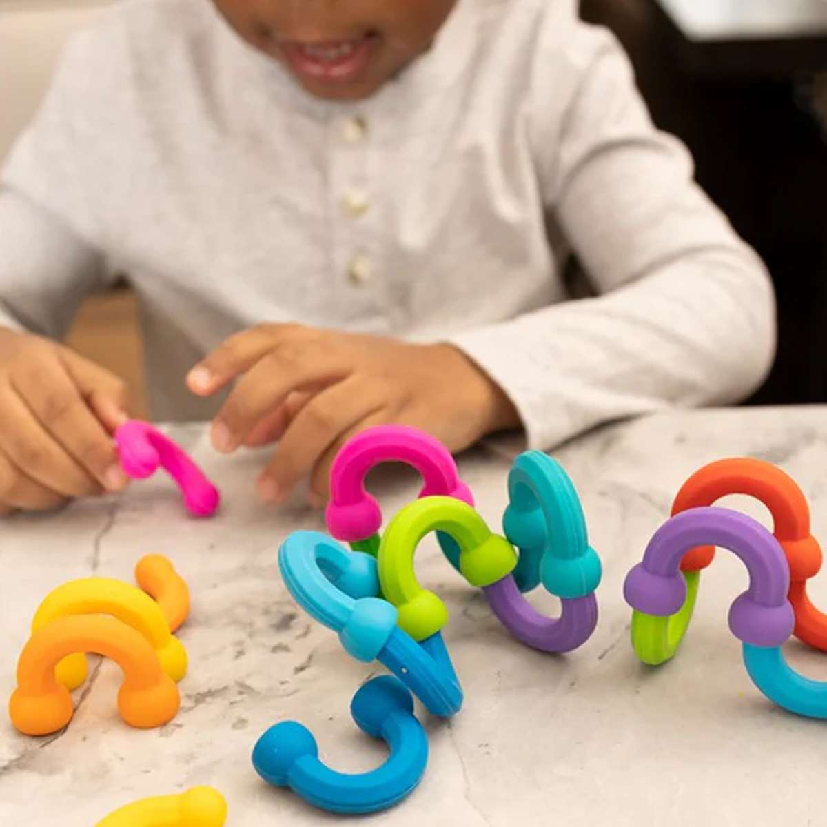 PLIP LINKS, LINKS, BUILD, CREATIVE, COLOURFUL, TRAVEL, RAINBOW, PULL ...